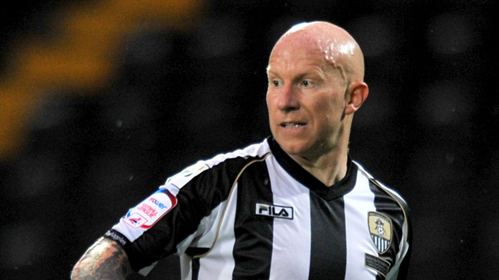 Vale defeat Gills to go top | Football News | Sky Sports