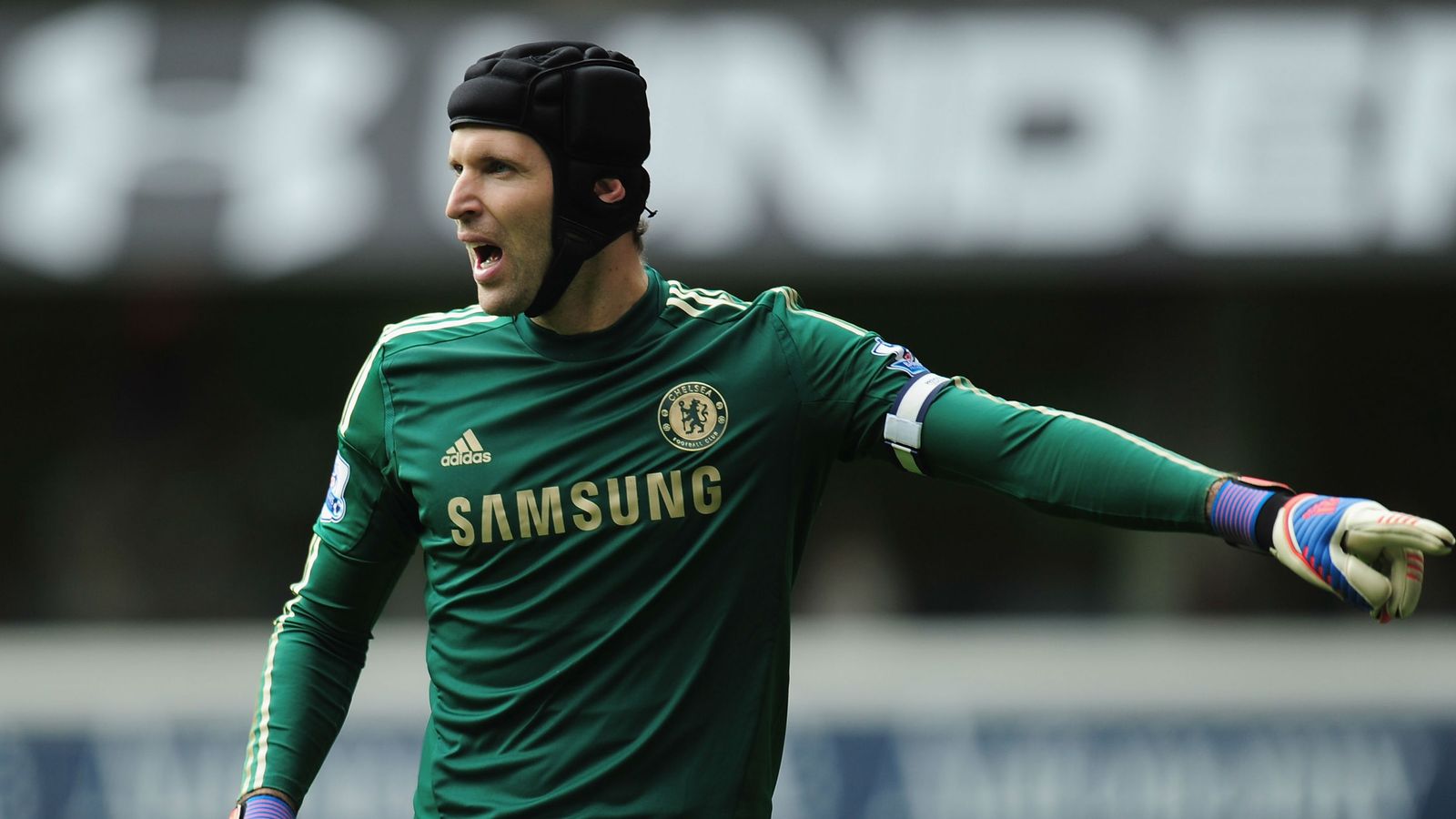 Chelsea goalkeeper Petr Cech suffers broken little finger | Football ...