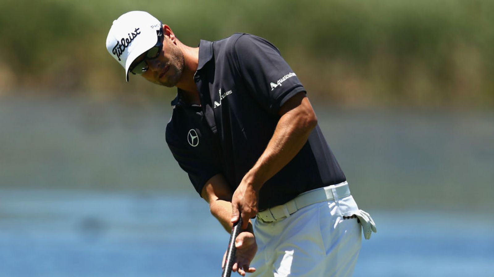 Adam Scott has revealed he is likely to stick with his broomstick ...