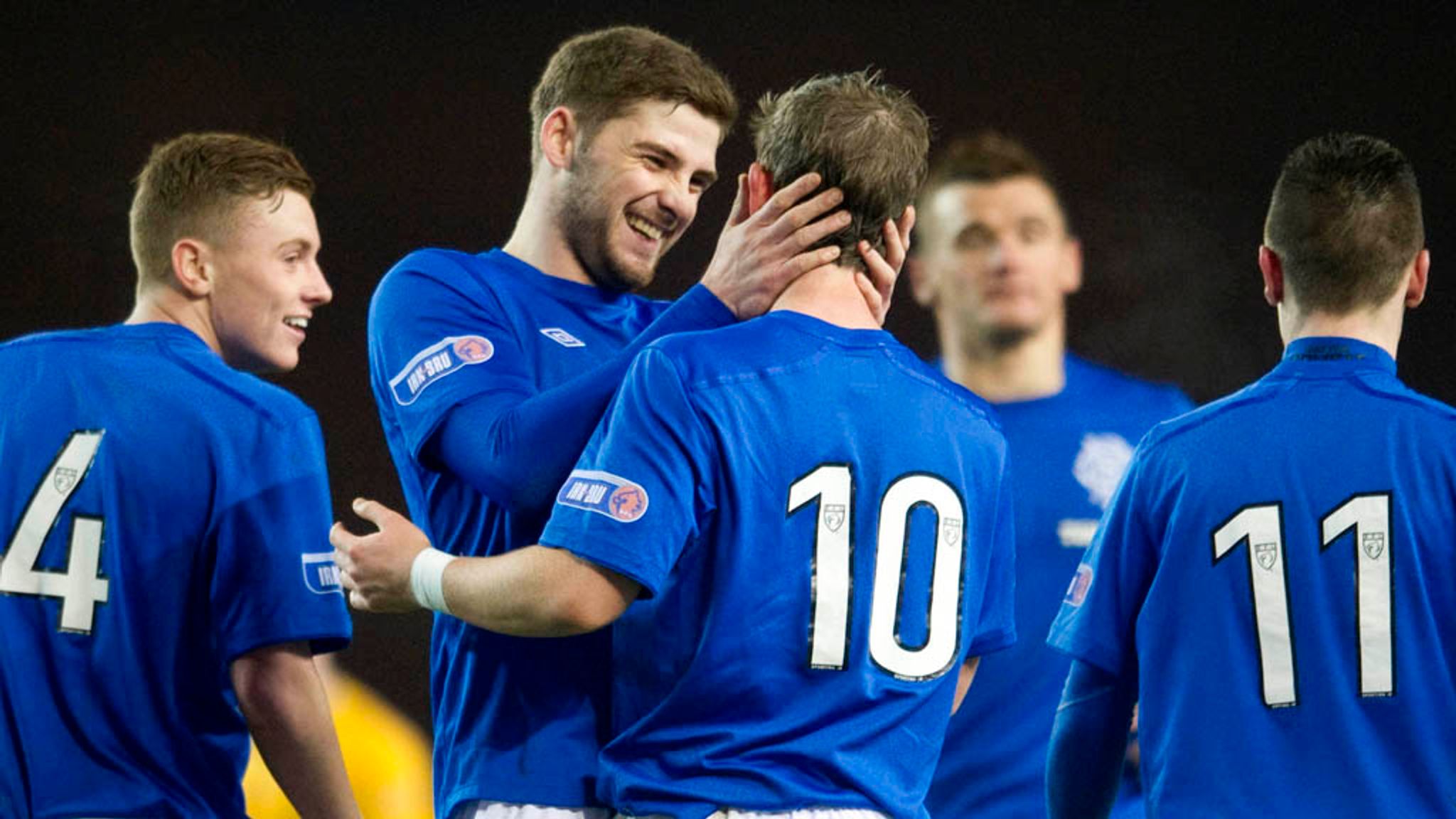 David Templeton's double helps 10-man Rangers to seventh straight ...