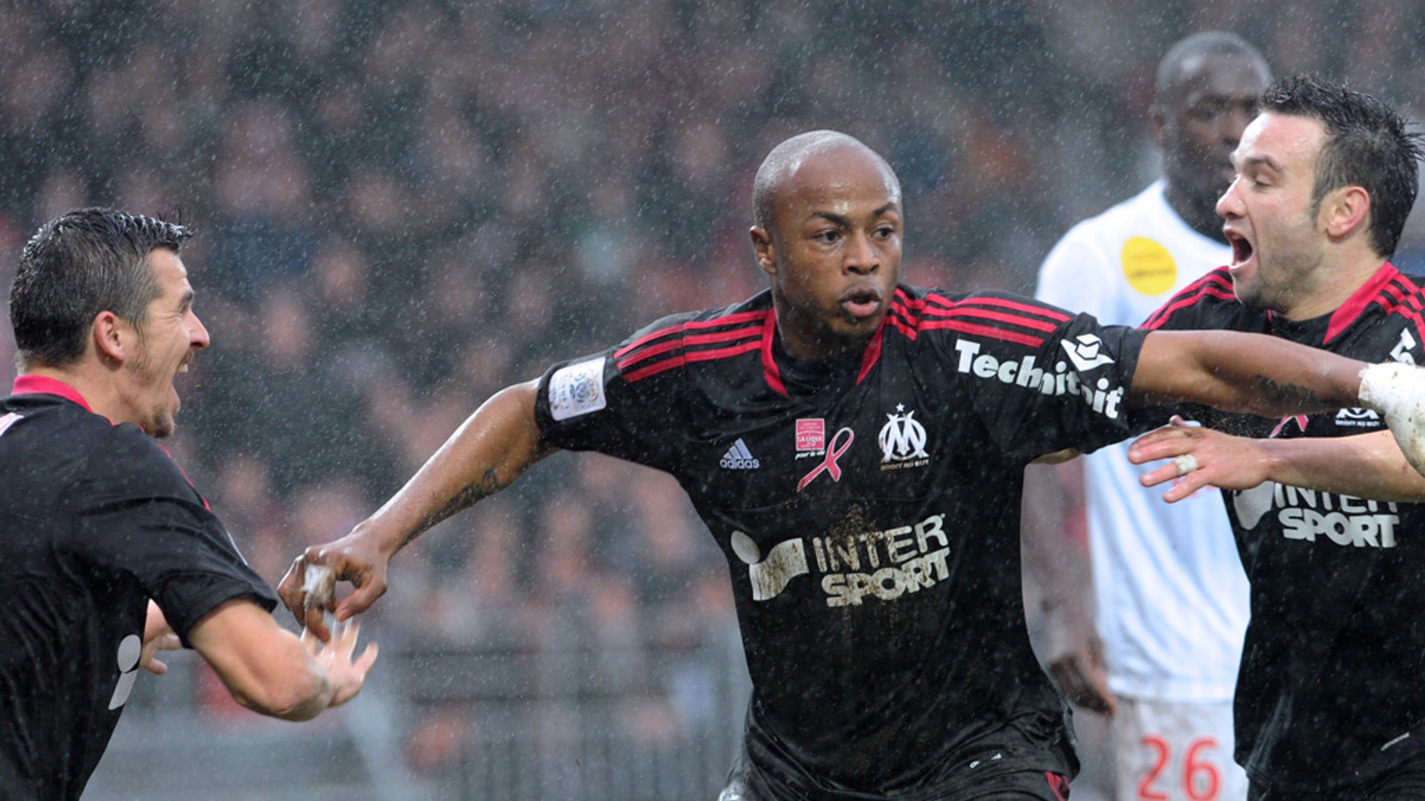 Marseille beat Brest 2-1 to keep the pressure on Ligue 1 leaders Lyon ...