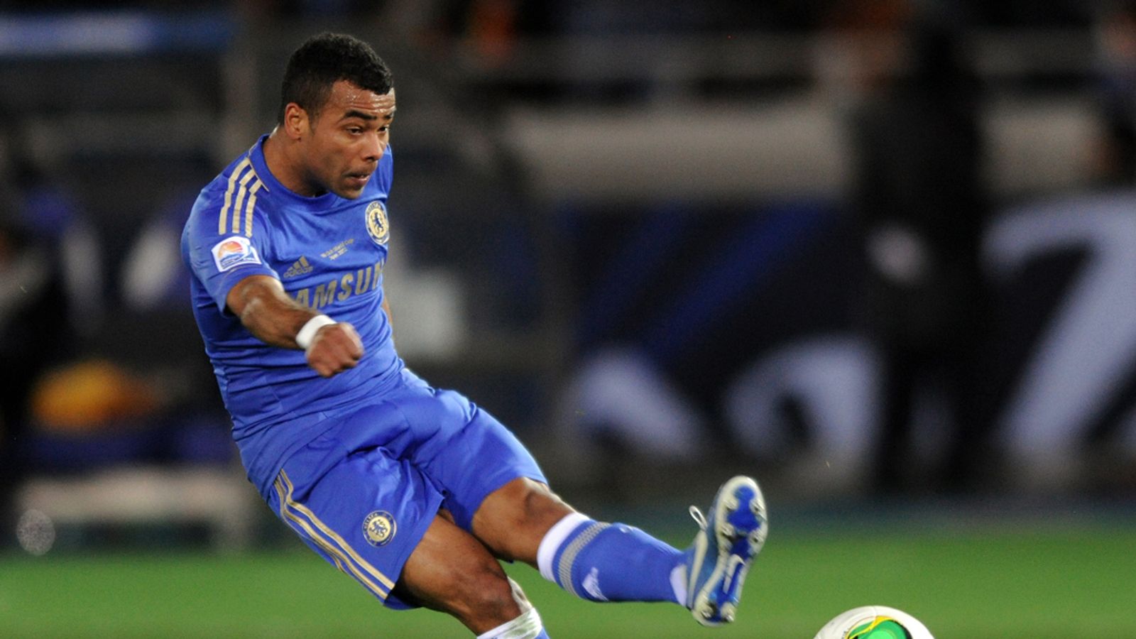 Ashley Cole delighted to secure Chelsea future with contract extension ...
