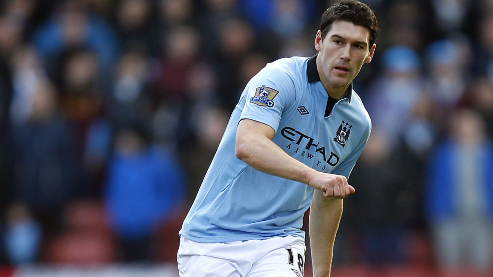 Premier League: Gareth Barry says Manchester City looking to next ...