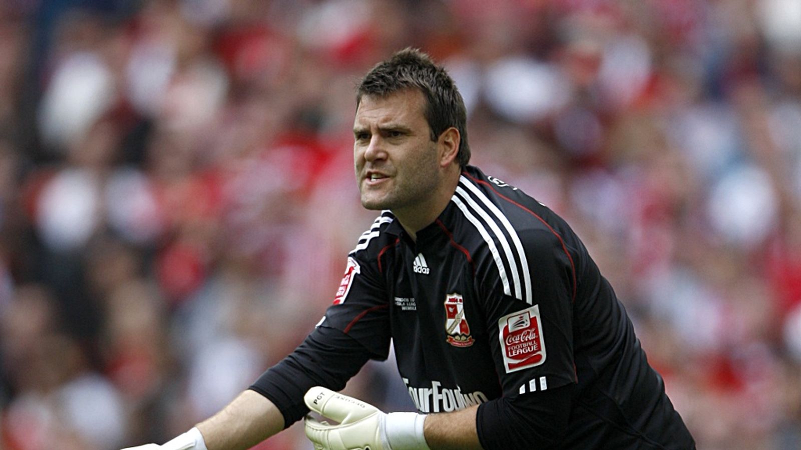 Cod Army recruit veteran Lucas | Football News | Sky Sports