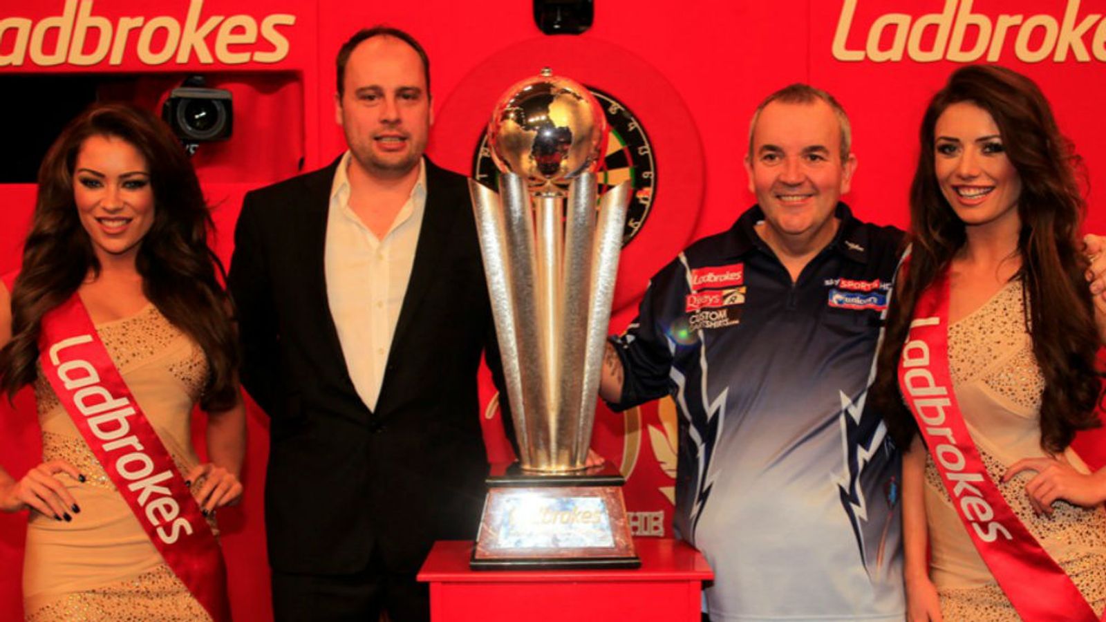 The 2014 Ladbrokes World Darts Champion will pick up £250,000 - the highest prize in the sport's ...