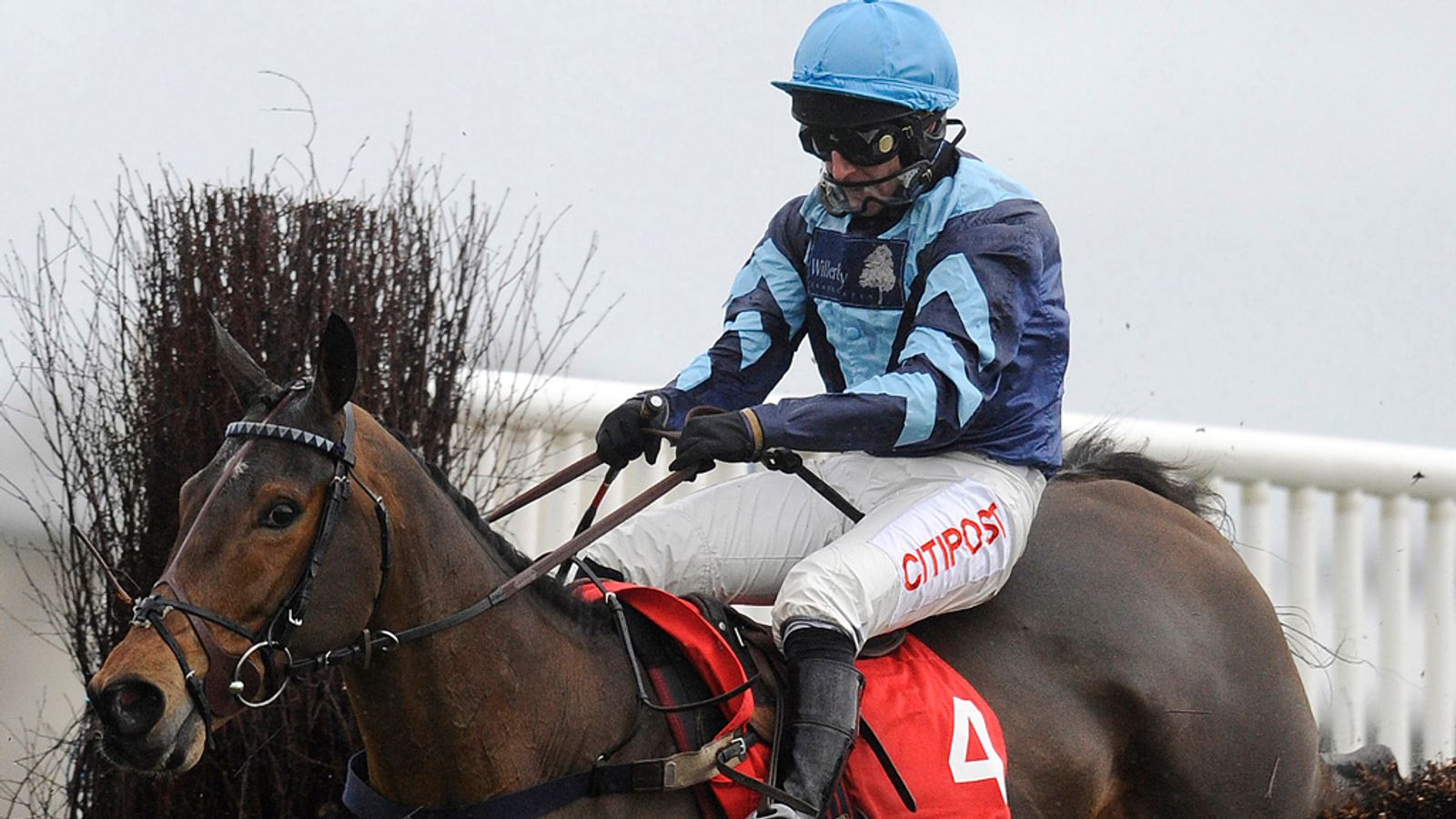 Pete The Feat delights Charlie Longsdon | Racing News | Sky Sports