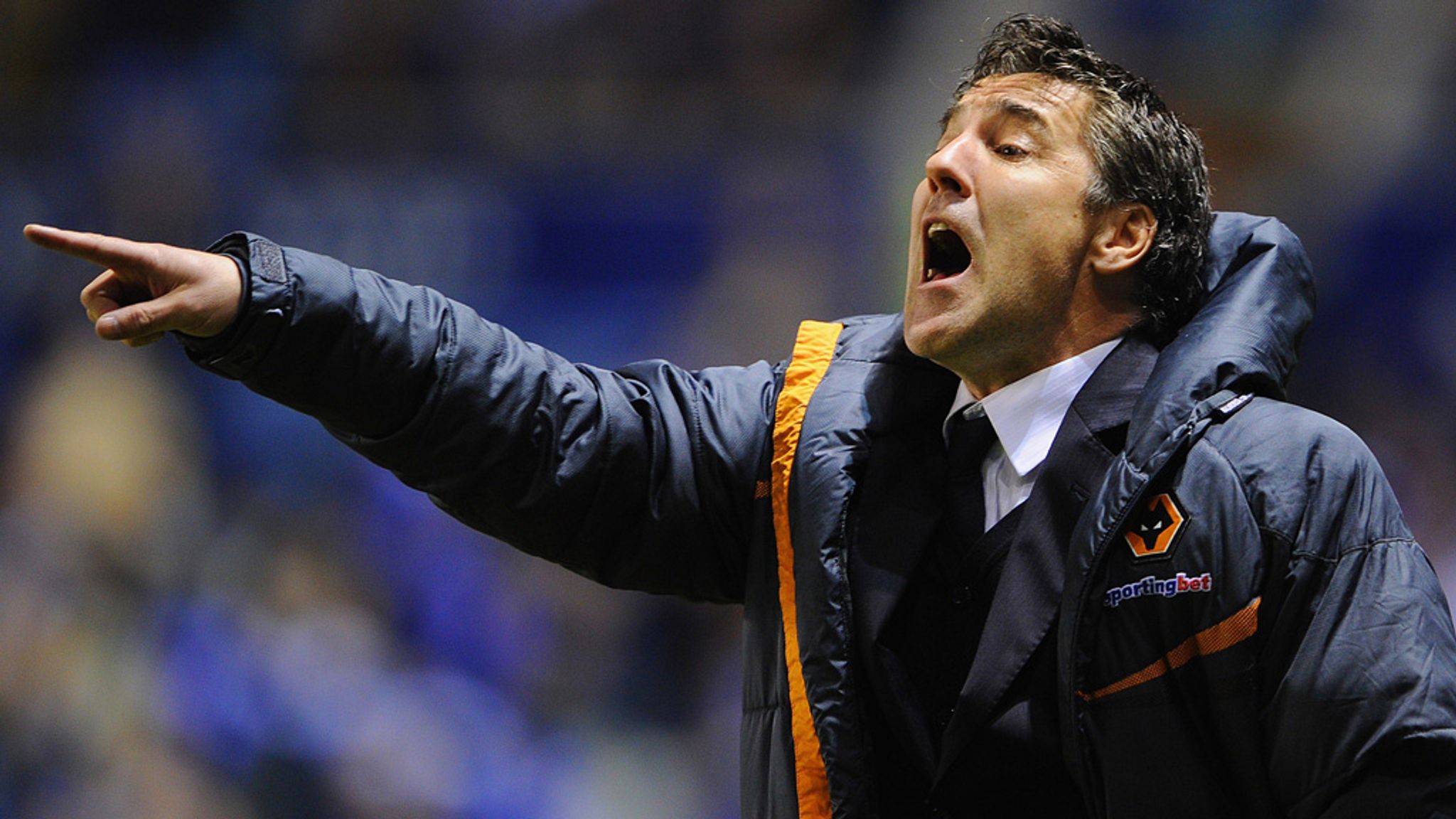 Wolves manager Dean Saunders is "in agony" trying to avoid Championship ...