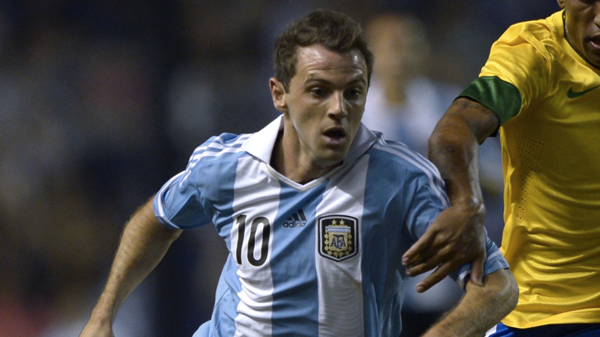 Argentina call up Santos midfielder Walter Montillo for friendly ...