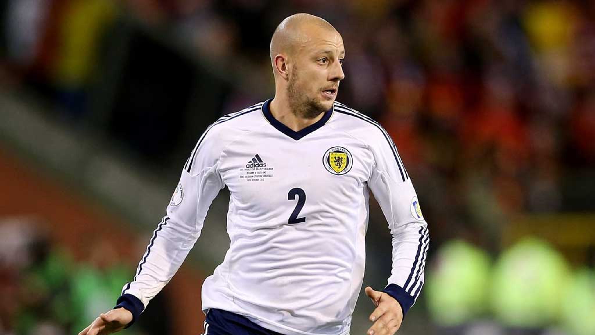 Alan Hutton: Former Rangers, Tottenham and Aston Villa right-back ...