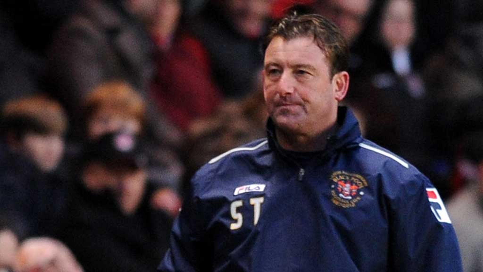 Steve Thompson says Michael Appleton's departure has hit players hard ...