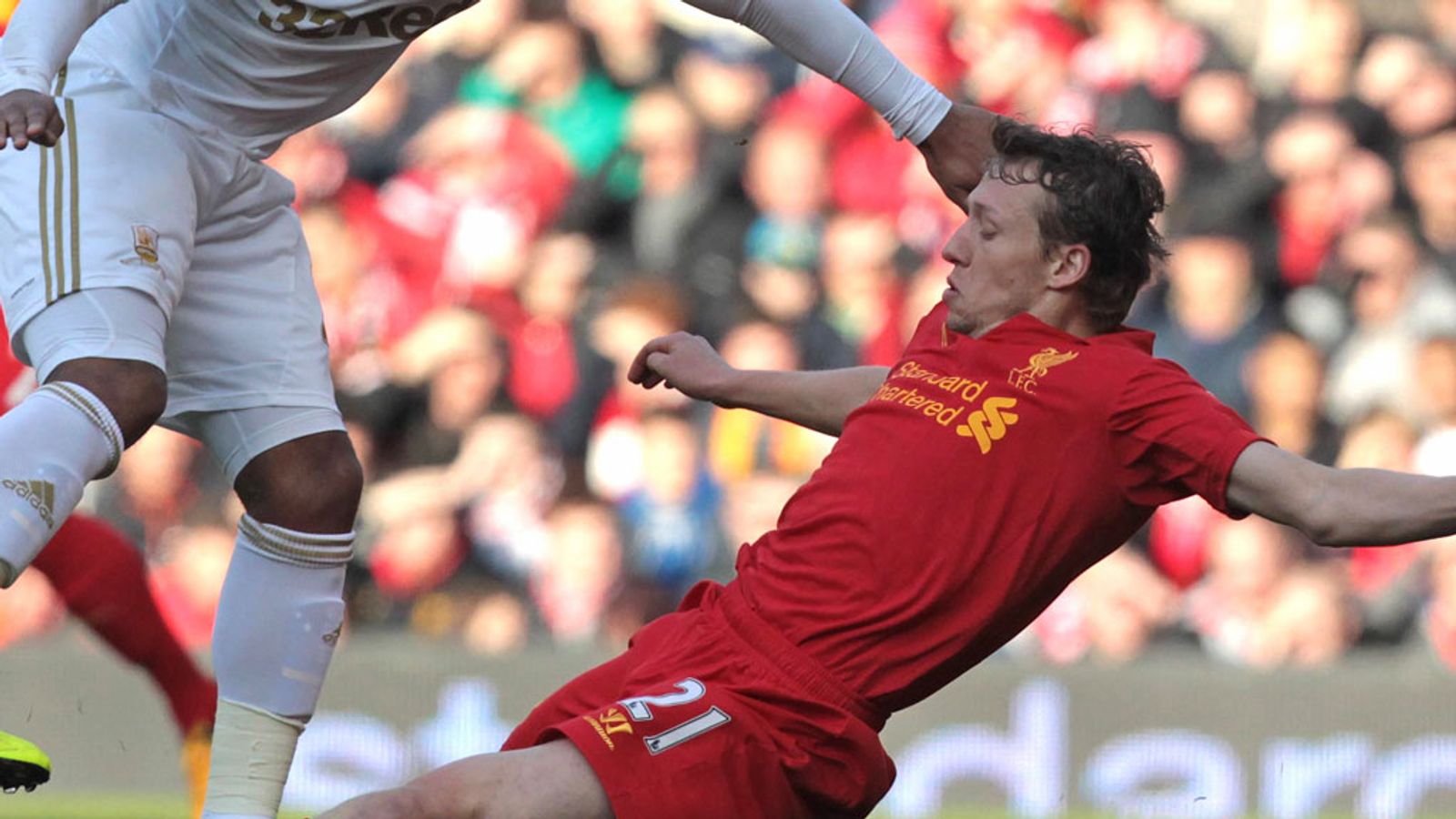 Transfer news: Lucas Leiva signs new long-term Liverpool contract ...