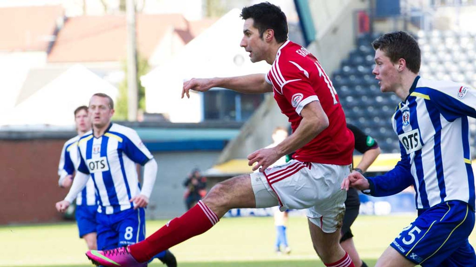 St Johnstone have signed striker Rory Fallon on a one-year contract ...