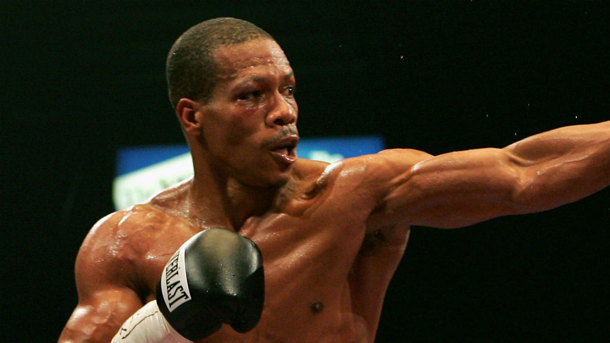 Ishe Smith beats Cornelius Bundrage on points to win IBF light ...