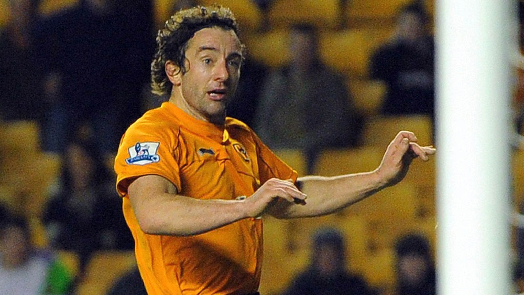 Blackpool take former Wolves midfielder Stephen Hunt on trial ...