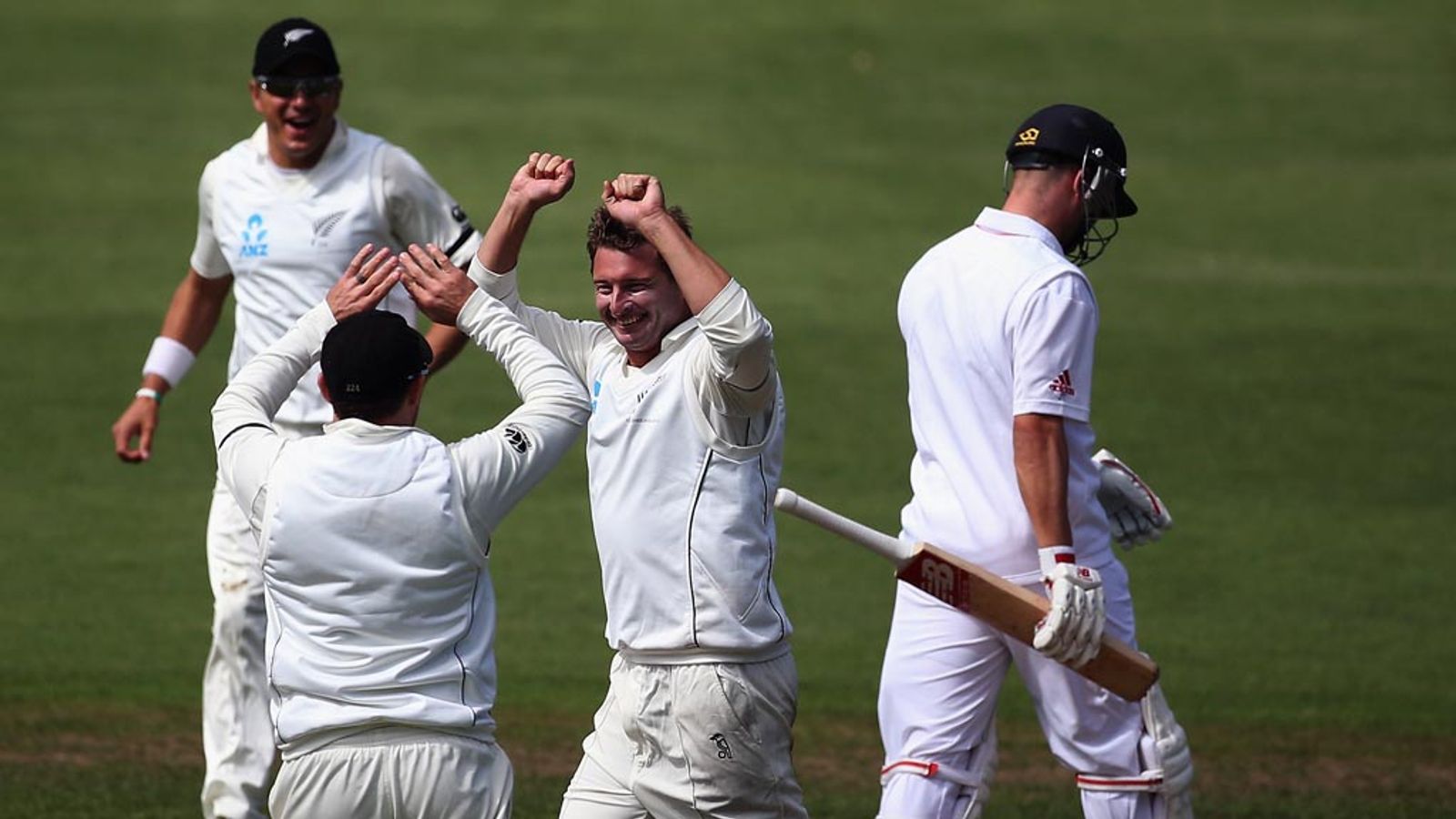 Bruce Martin and Hamish Rutherford star for New Zealand against England ...