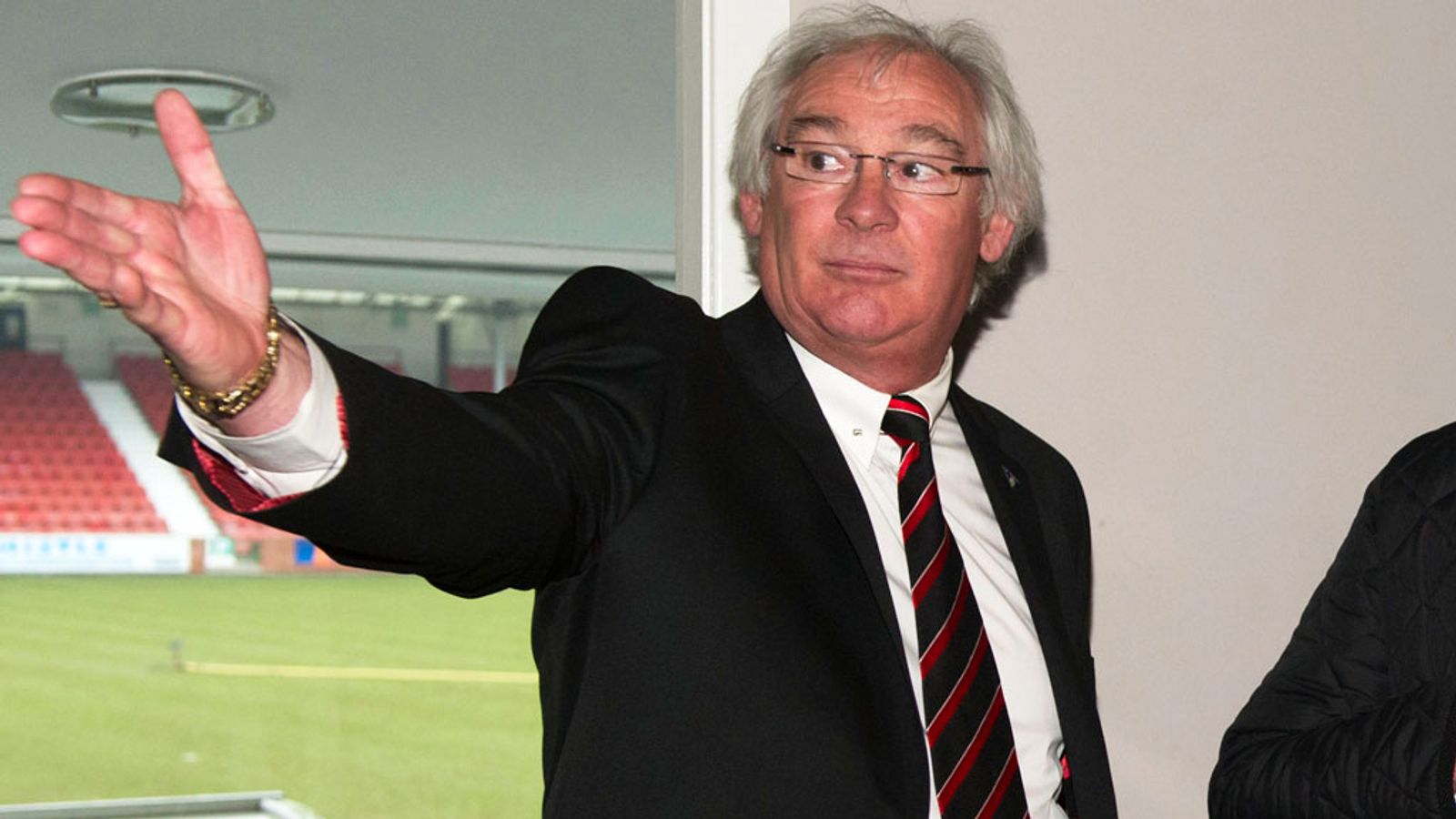 Former Dunfermline boss Jim Leishman mobilises fans to try and save ...