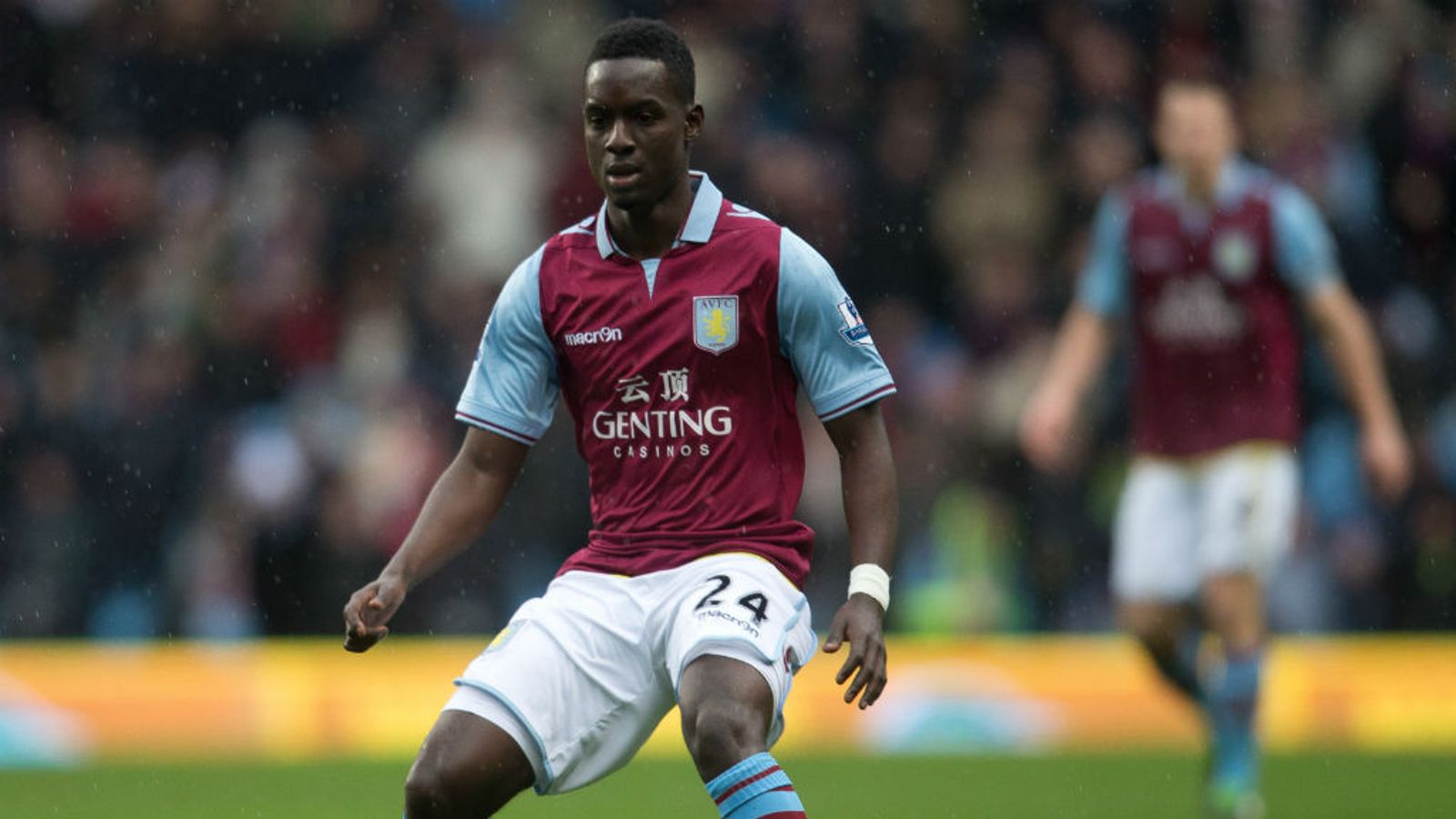 Simon Dawkins would be prepared to extend his loan deal at Aston Villa ...