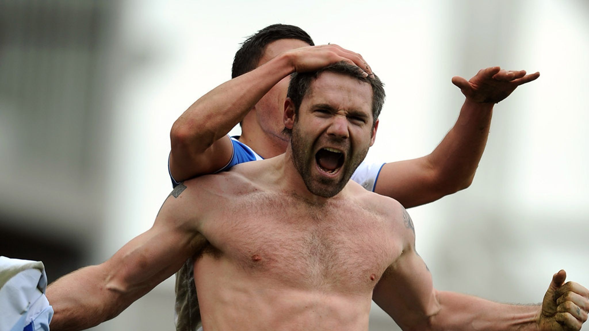 Transfer news: Blackburn midfielder David Dunn signs new one-year ...