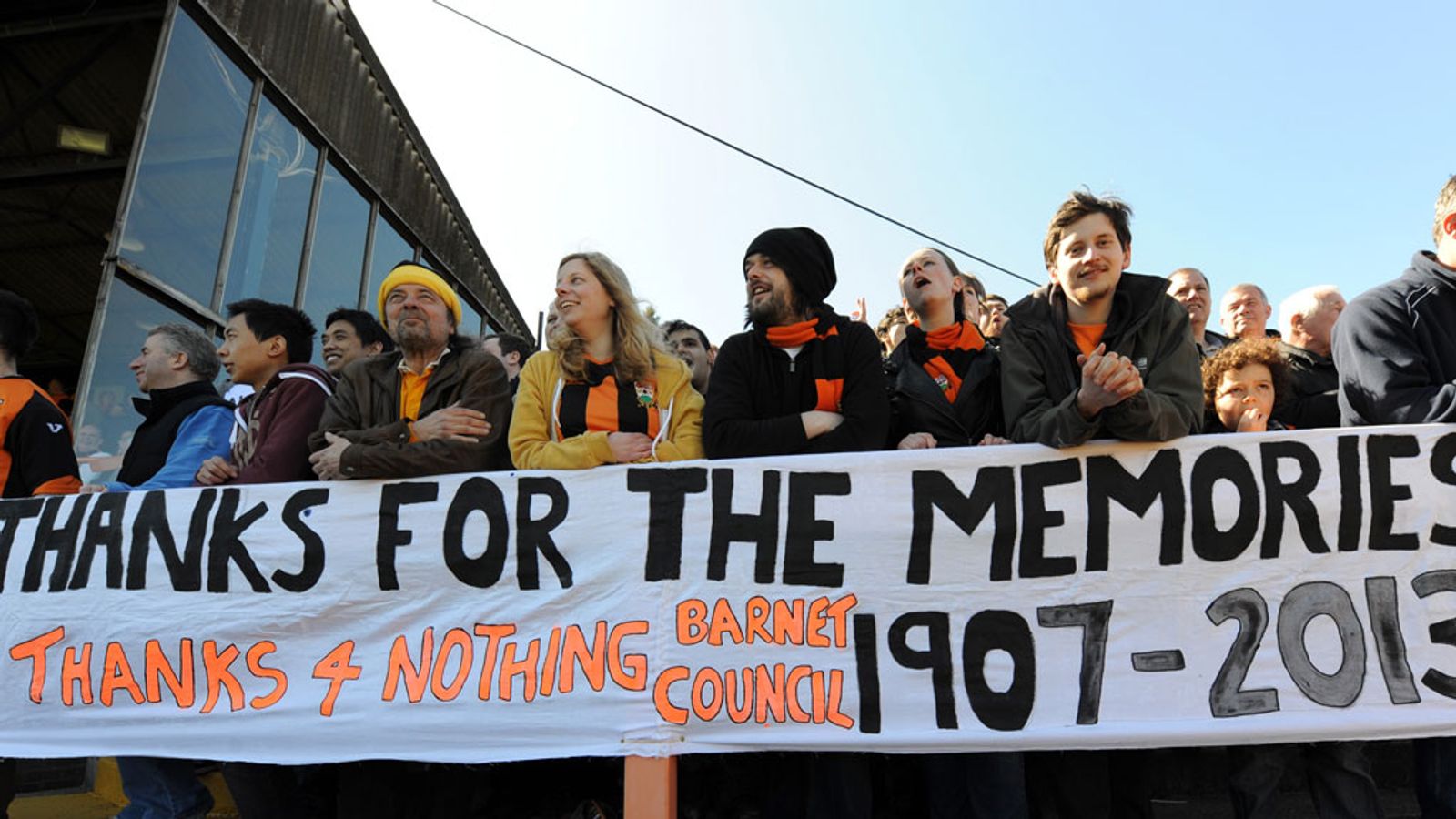 Drama at Underhill's final game gives Barnet hope of survival ...