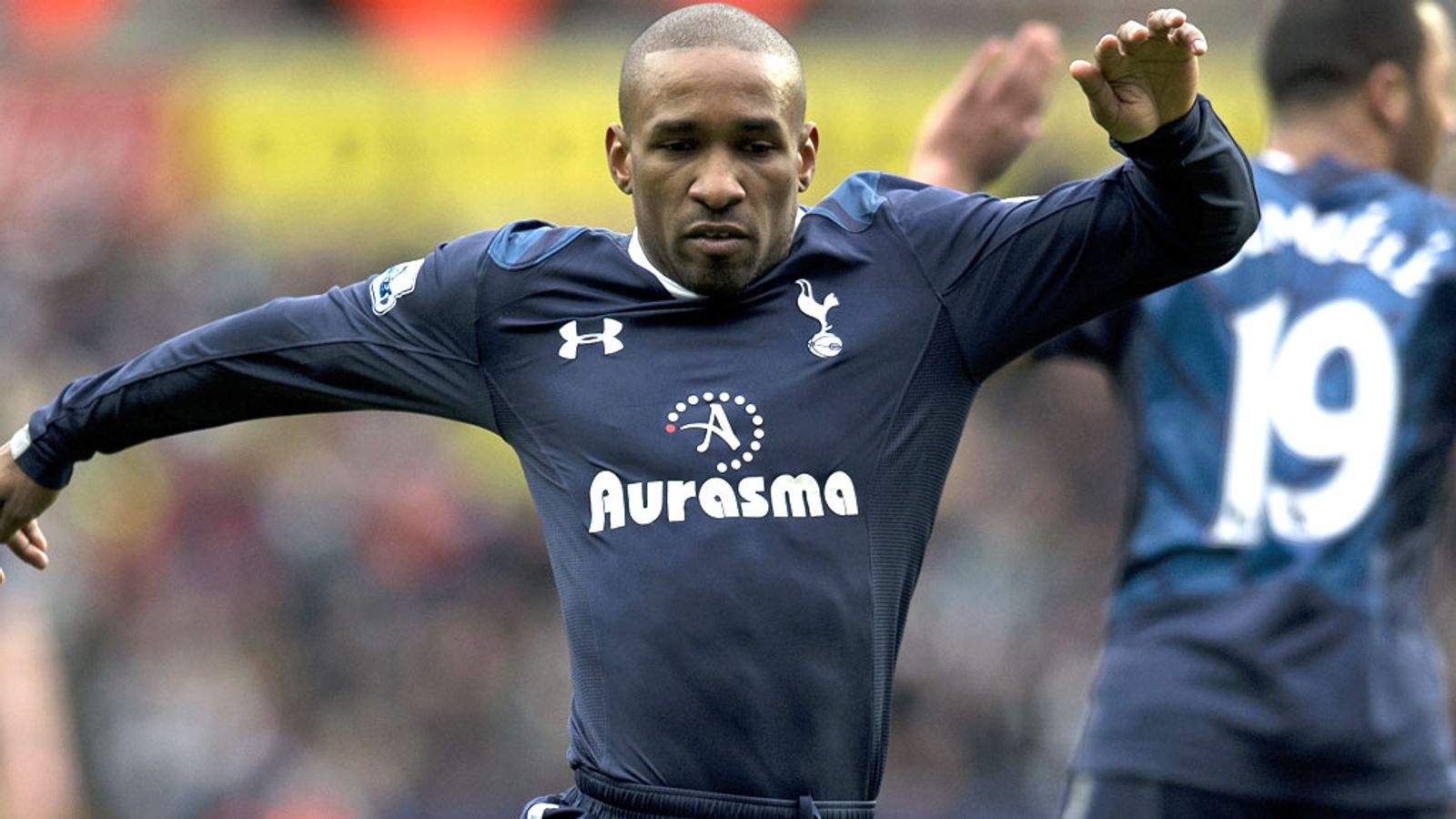 Tottenham striker Jermain Defoe may be out of action for three games ...