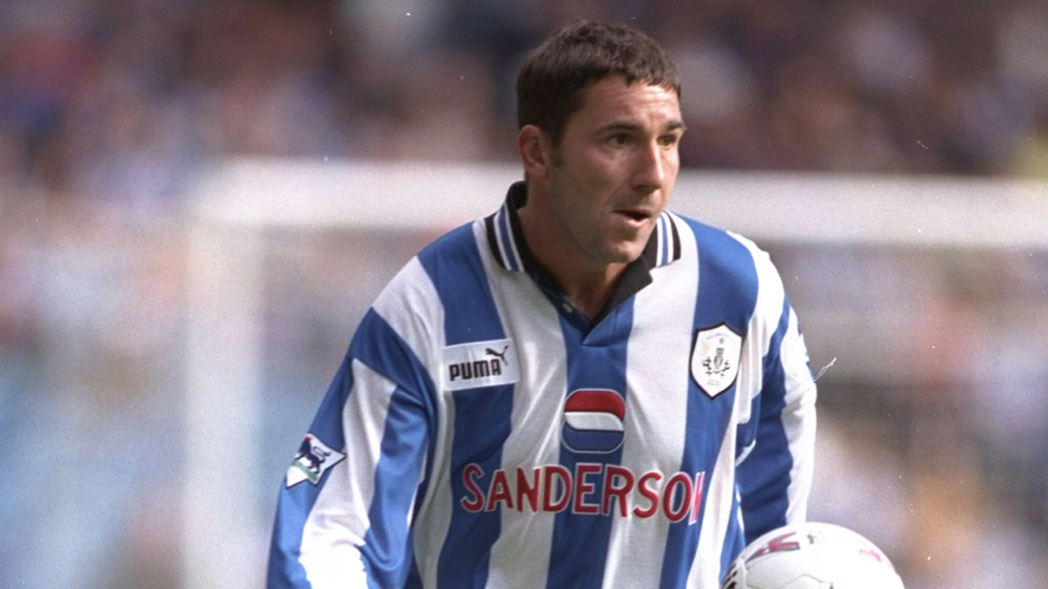 Sheffield Wednesday legend David Hirst back at club to help with ...