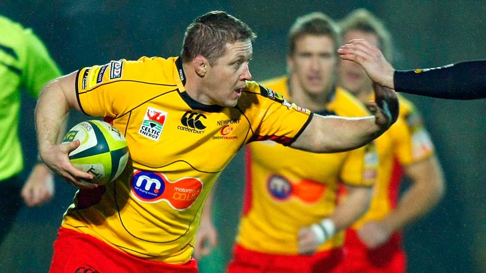 Former Wales hooker Steve Jones forced to retire due to hip injury ...