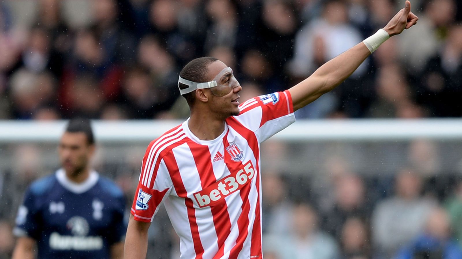 Transfer news: Stoke midfielder Steven Nzonzi hands in transfer request ...