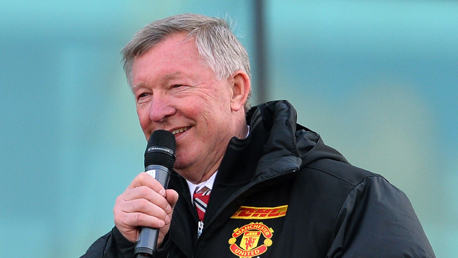 Manchester United boss Sir Alex Ferguson wins the LMA manager of the ...