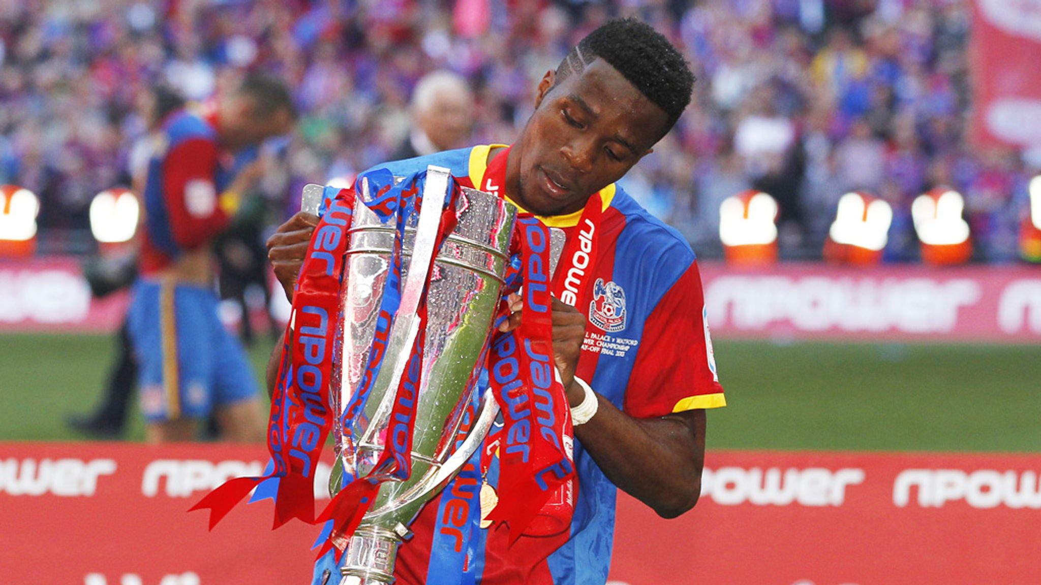 Crystal Palace striker Aaron Wilbraham backs Wilfried Zaha to be ...