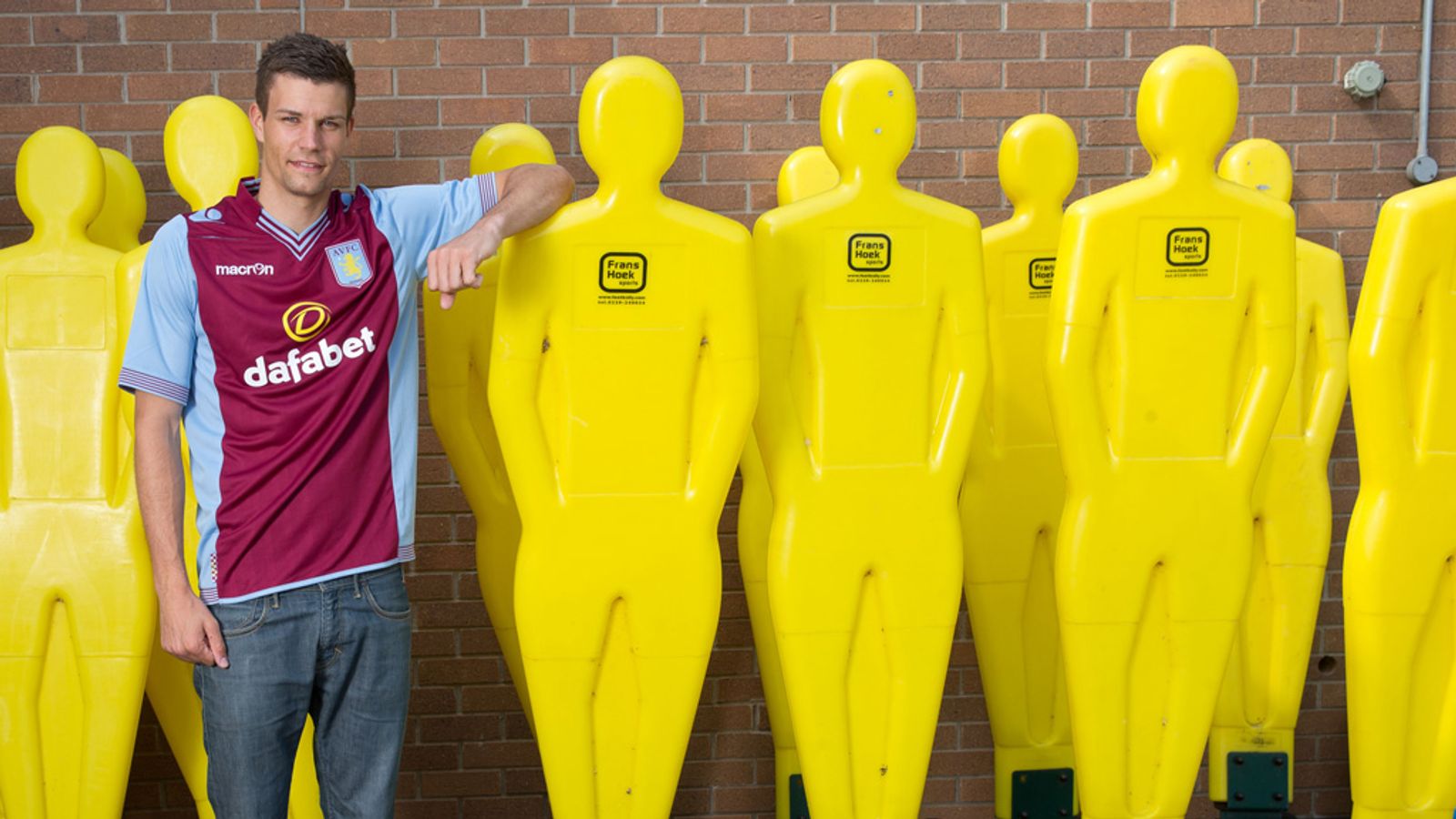 Nicklas Helenius scores on Aston Villa debut in 1-1 draw with SV ...