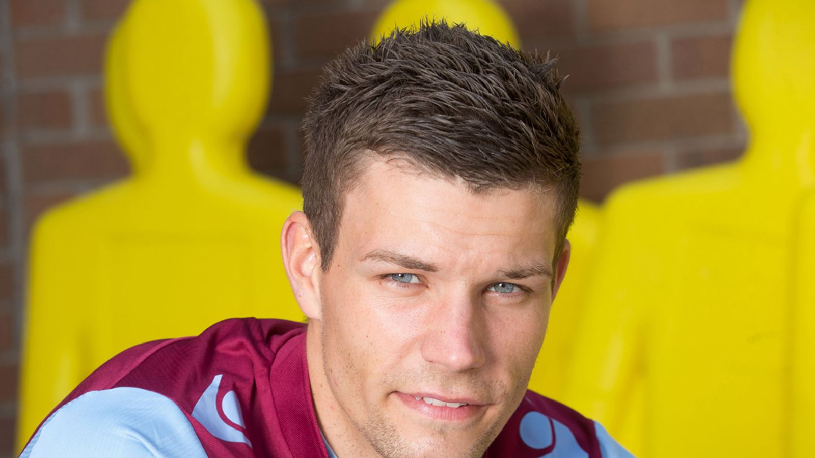 Aston Villa signing Nicklas Helenius wants to play in hole behind a ...