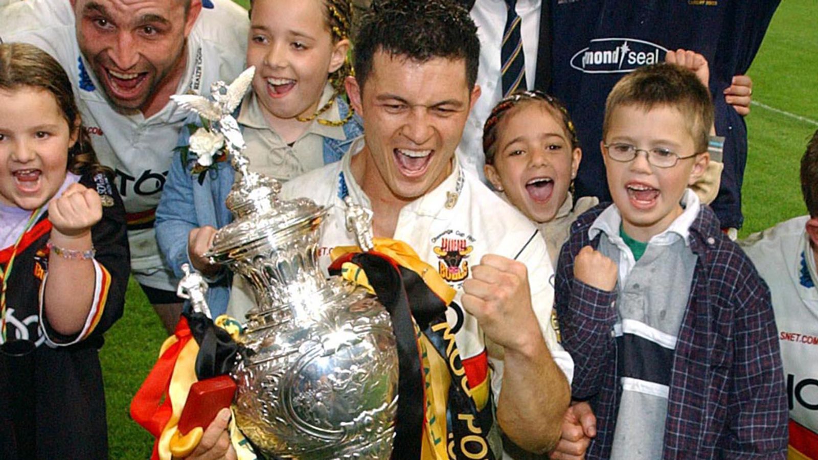 Super League: Bradford Bulls legend Robbie Hunter-Paul back at Odsal in ...