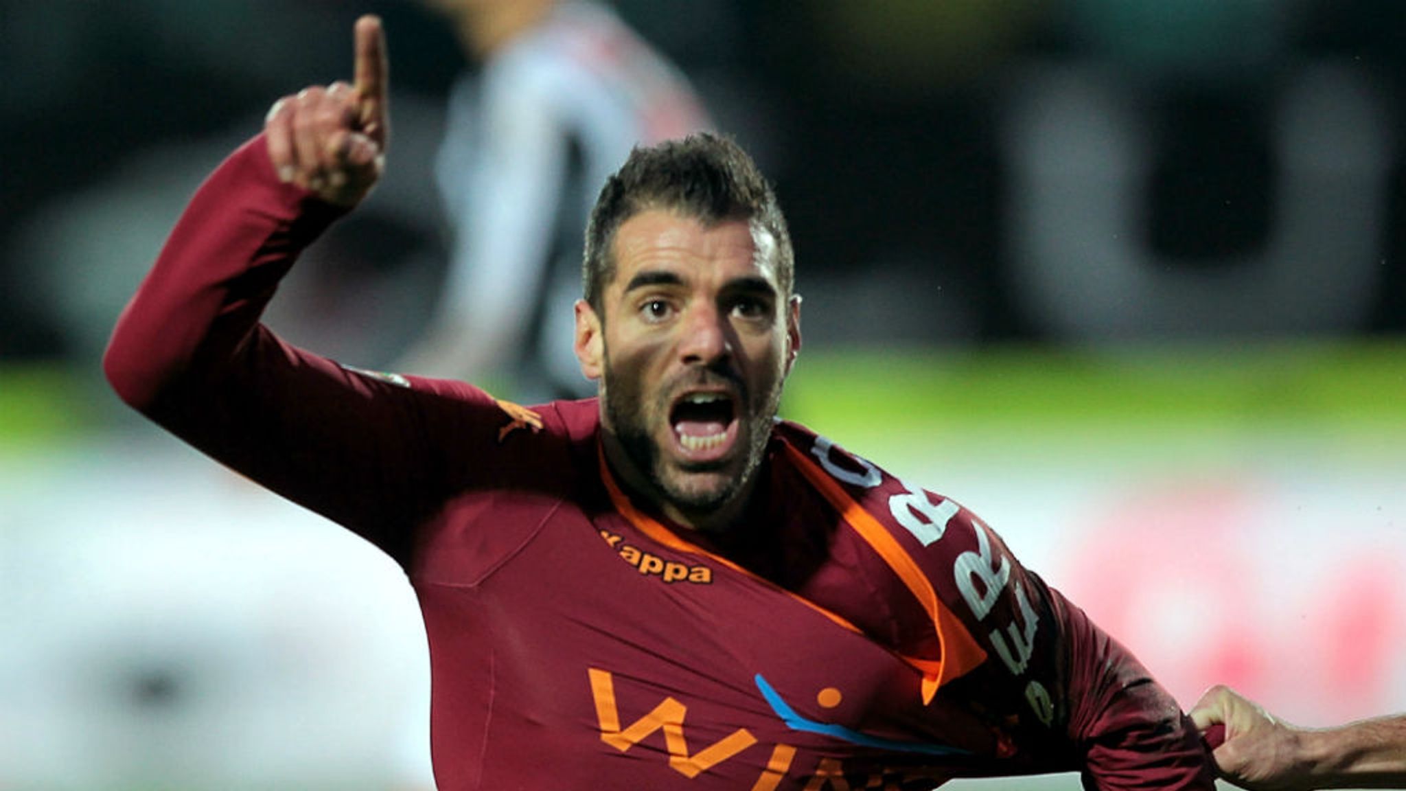 Simone Perrotta to retire when Roma contract comes to an end | Football ...