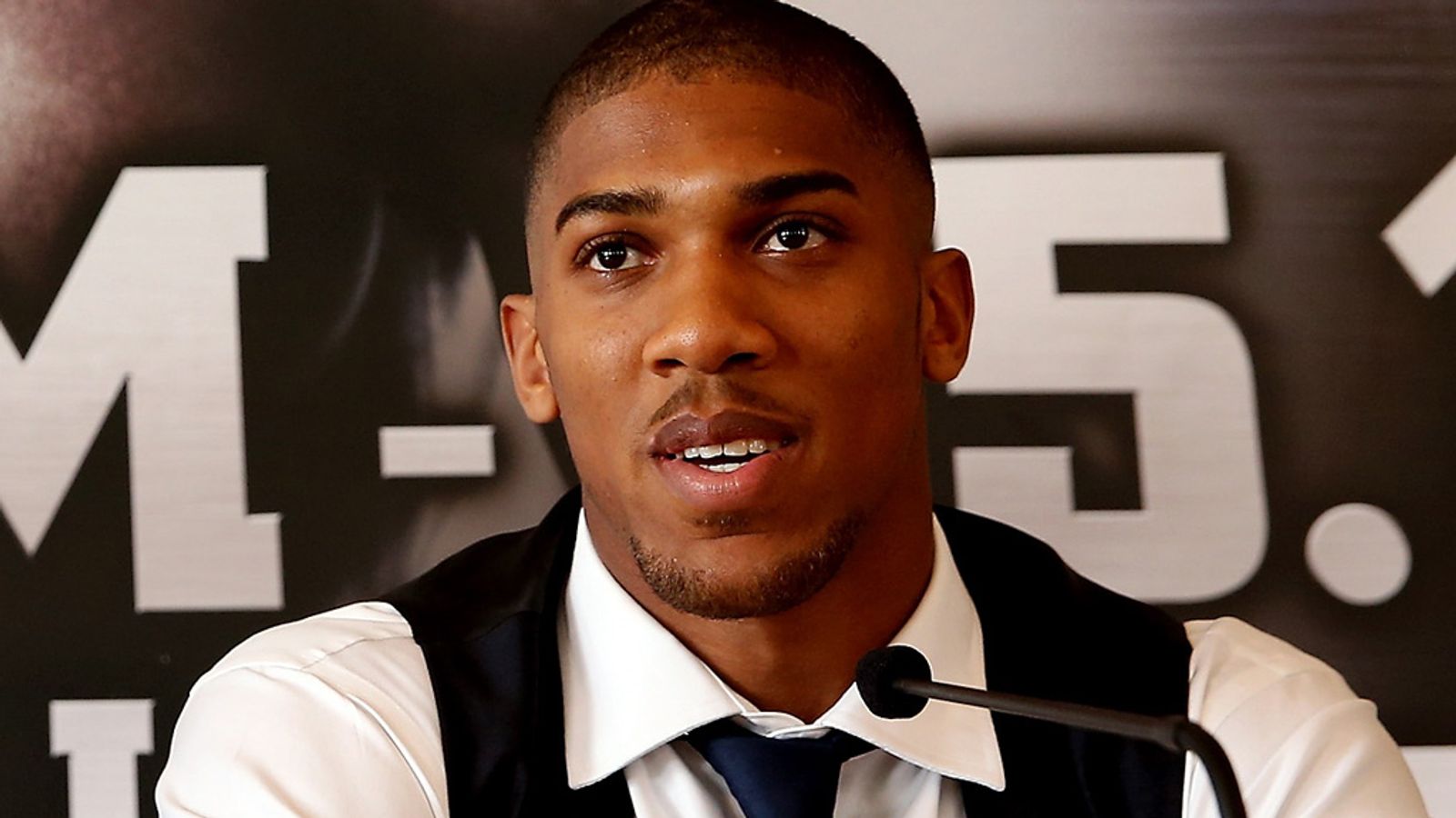Anthony Joshua begins 'journey' towards world title against Emanuele ...