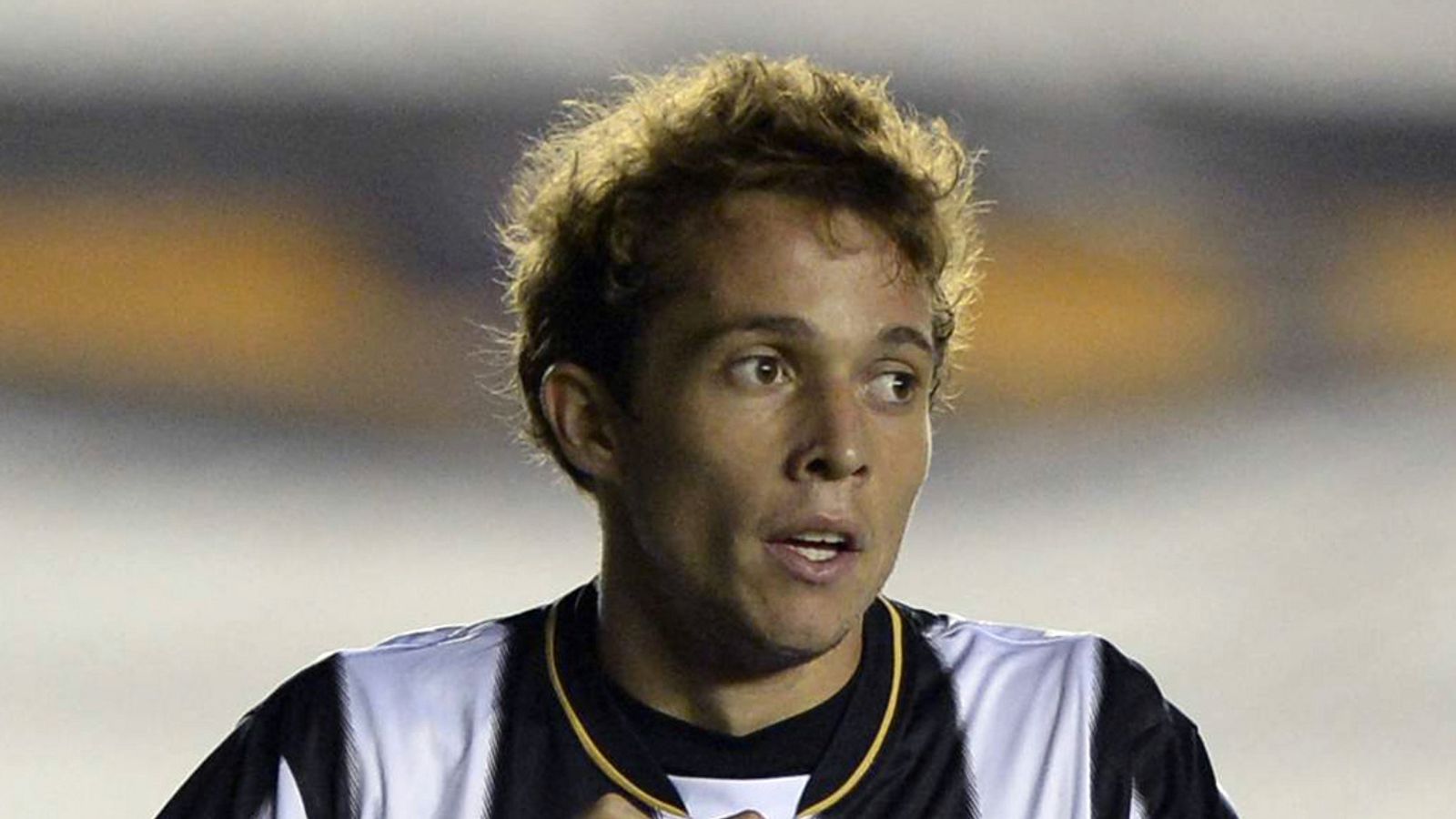 Transfer news: Bernard's father says that his son would like to move to ...