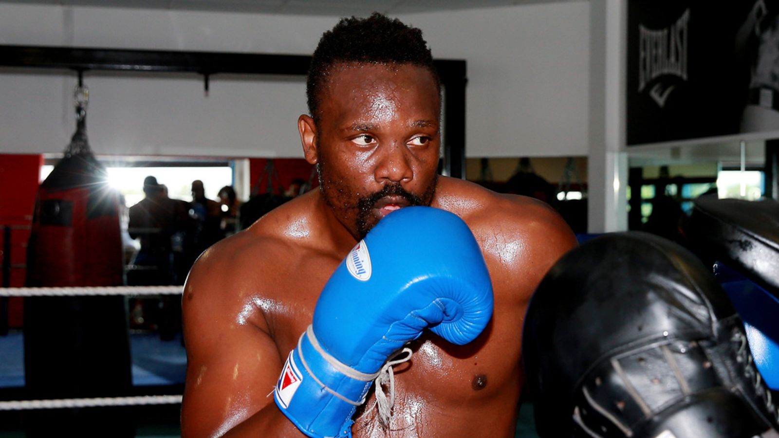 Dereck Chisora will take on Edmund Gerber for the European heavyweight ...