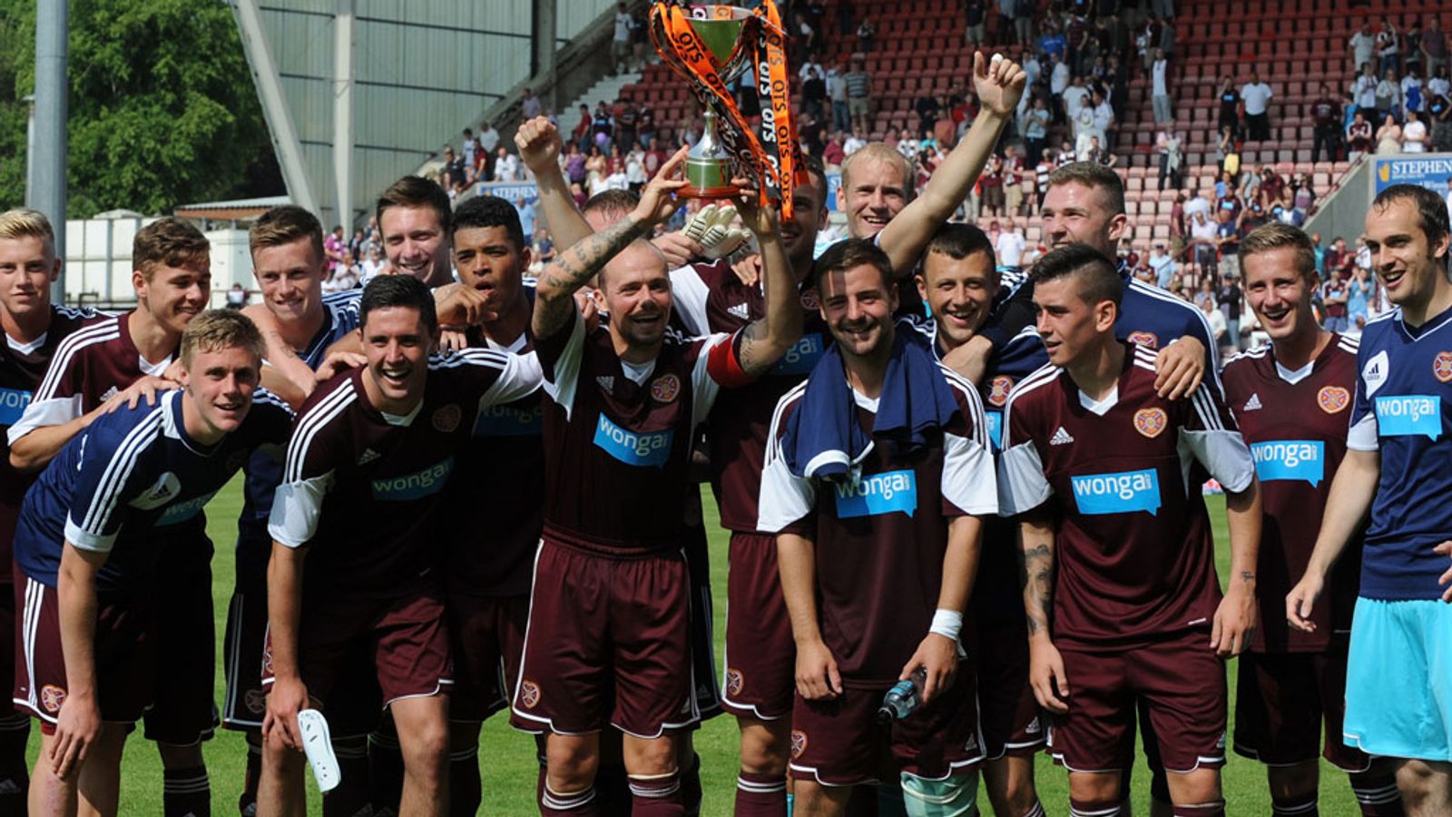 Hearts manager Gary Locke hails club's supporters | Football News | Sky ...