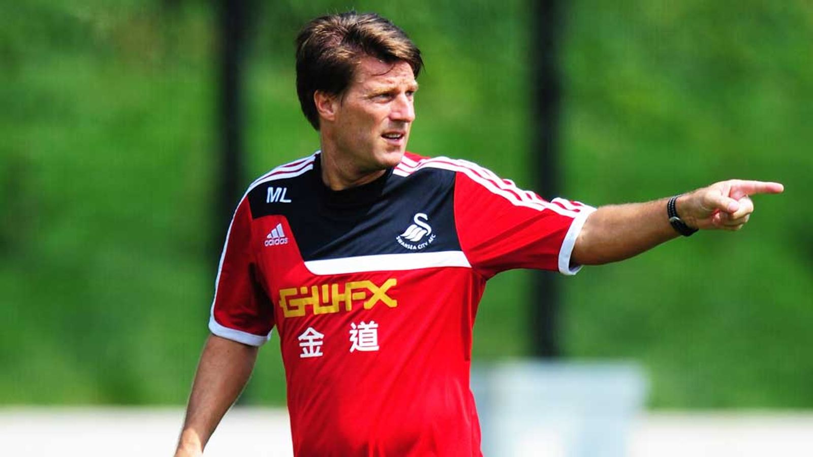 Swansea boss Michael Laudrup refuses to be drawn on links to Barcelona ...