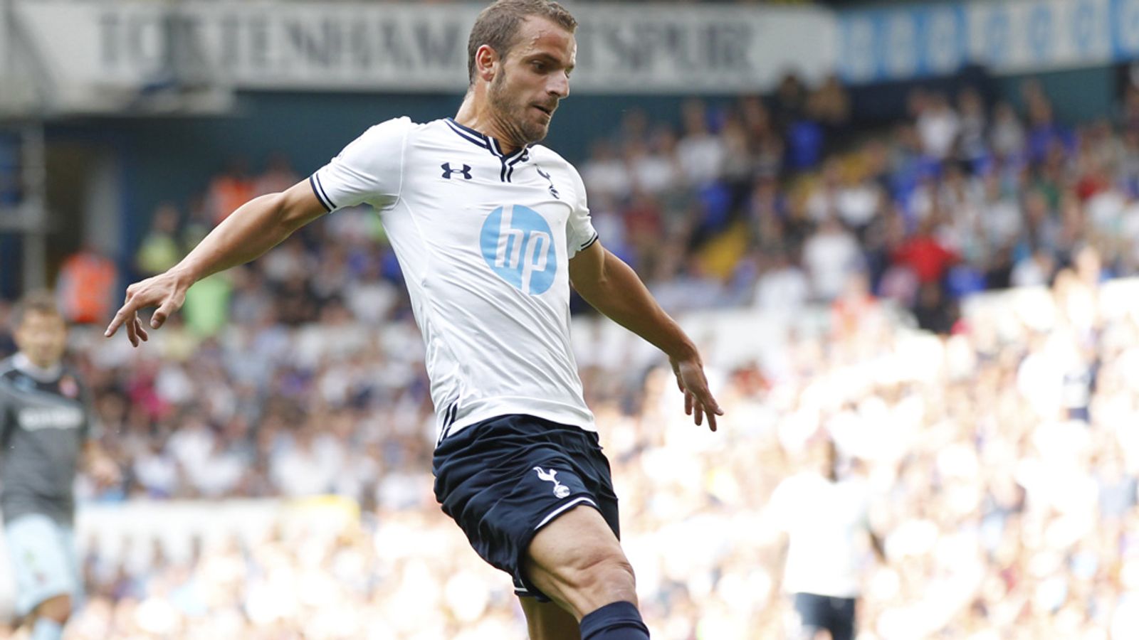 Tottenham striker Roberto Soldado excited about Premier League test ...