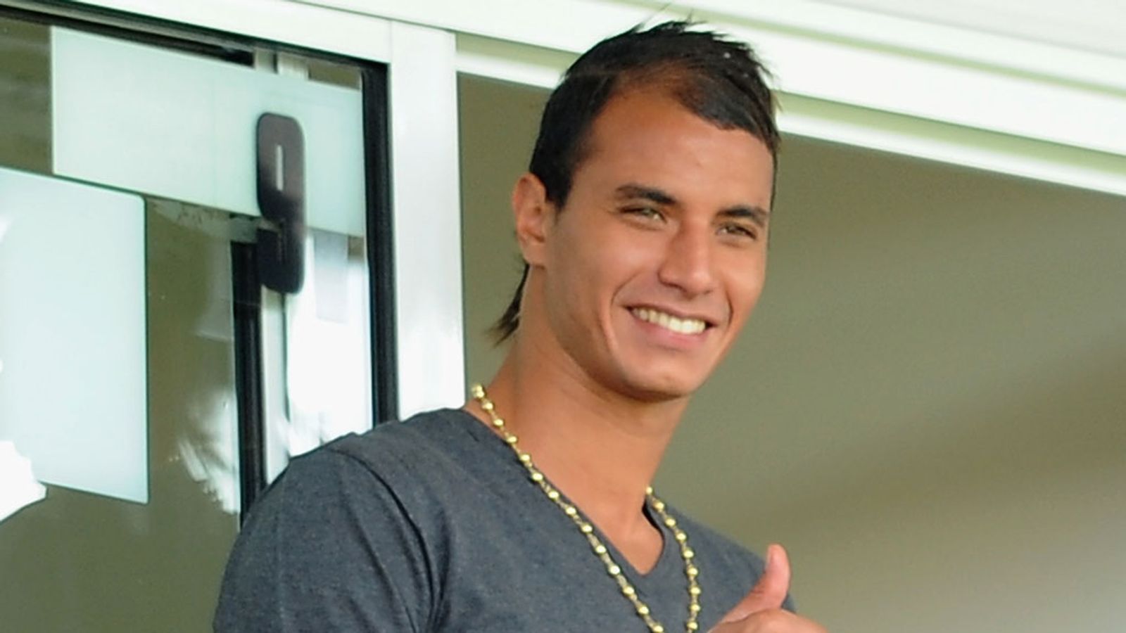 Crystal Palace sign Marouane Chamakh on one-year contract from Arsenal ...