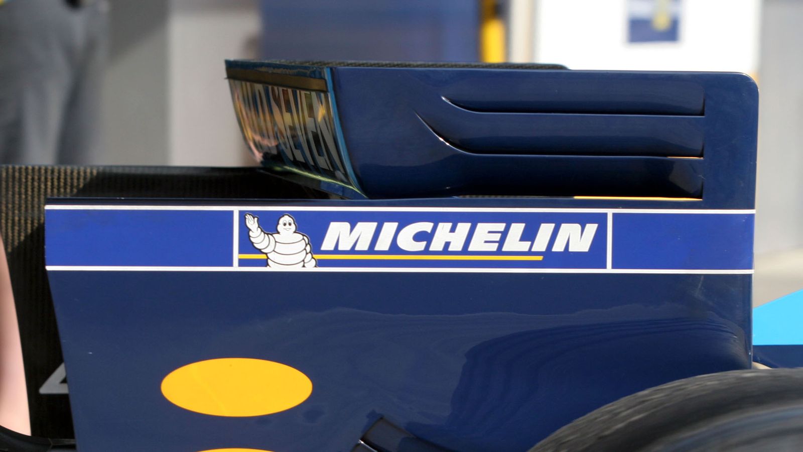 Michelin says it is ready to open talks on a deal to supply tyres to F1 ...