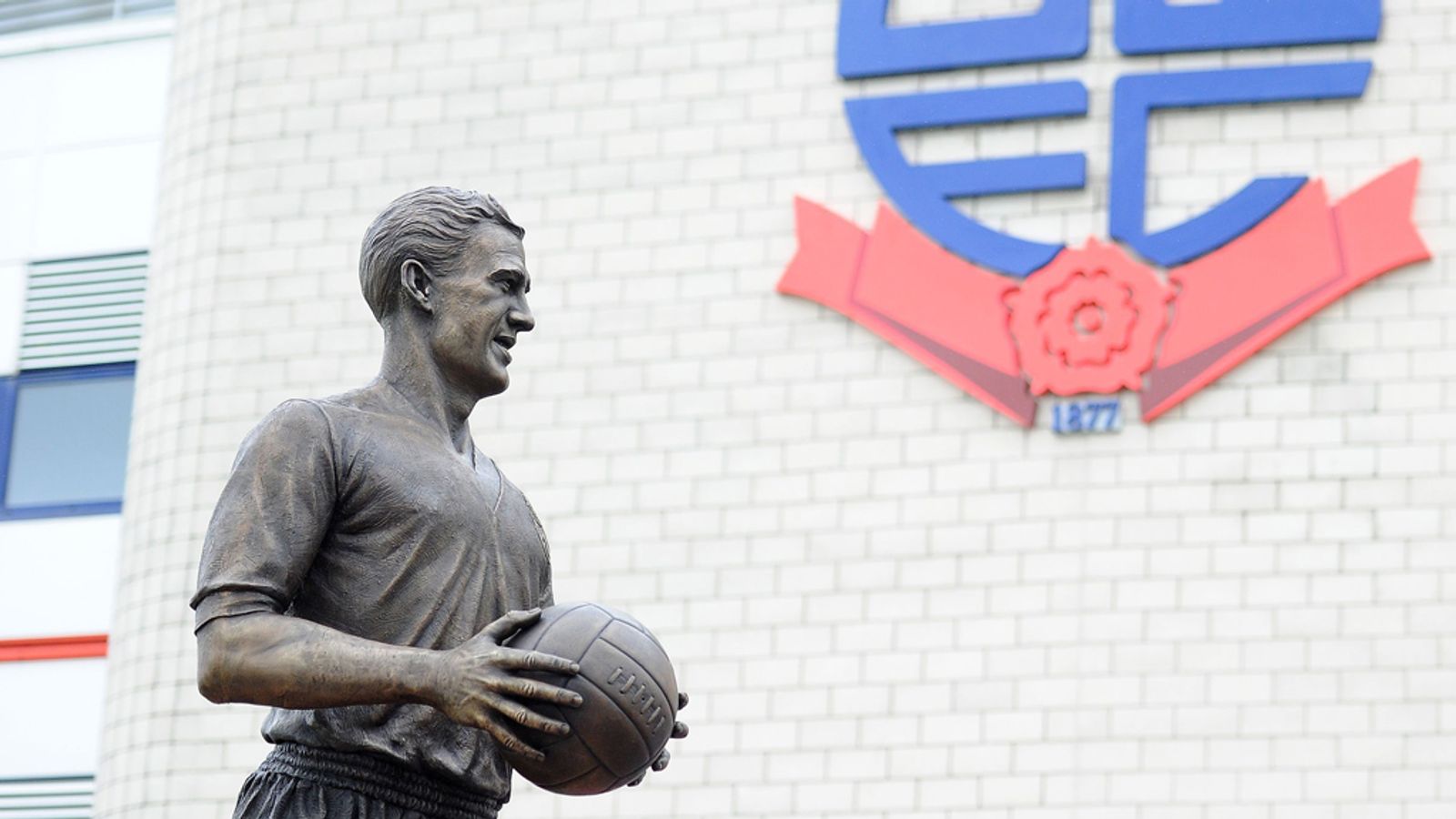 Championship: Bolton unveil statue of Nat Lofthouse ahead of QPR match ...