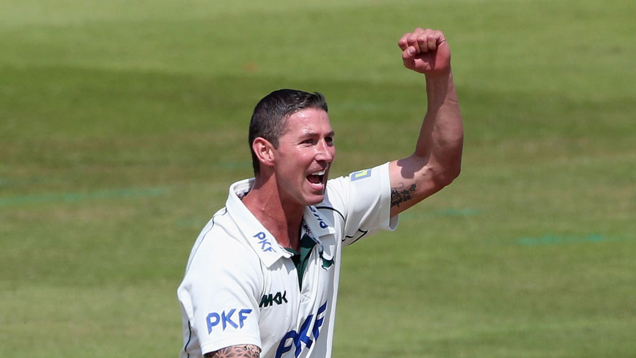 County cricket: Nottinghamshire release all-rounder Ben Phillips ...