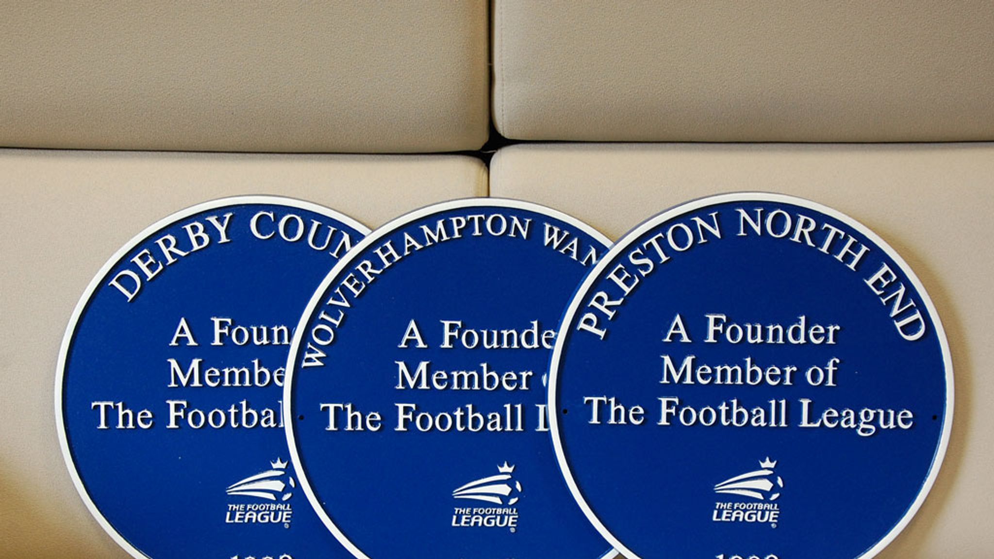 Football League celebrates 125th anniversary with blue plaques for ...