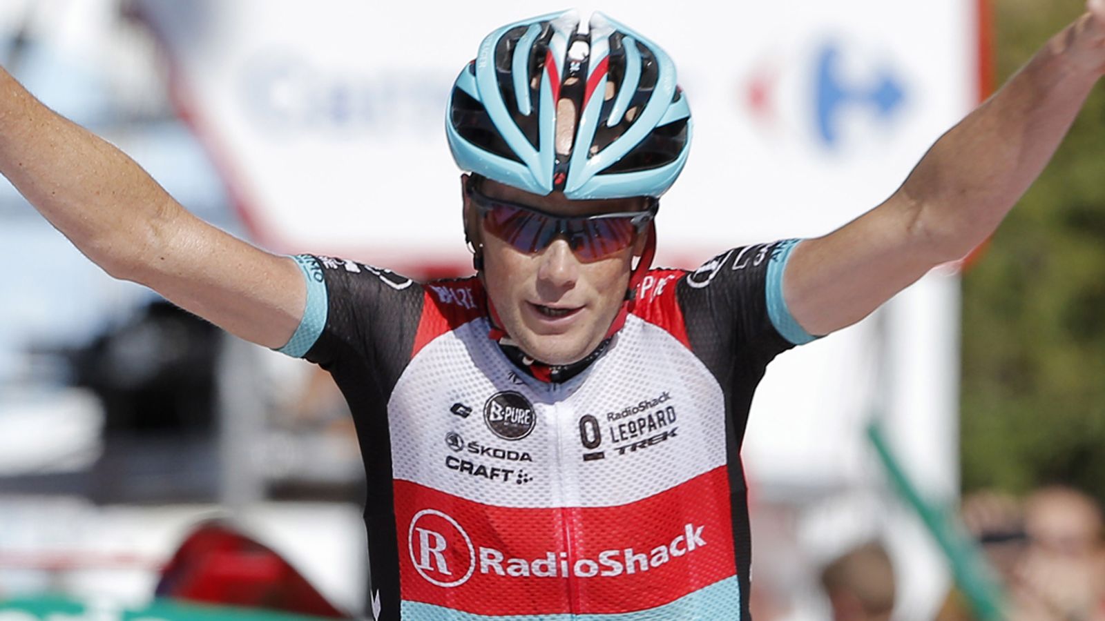 Vuelta a Espana: Chris Horner regains red jersey by climbing to solo ...