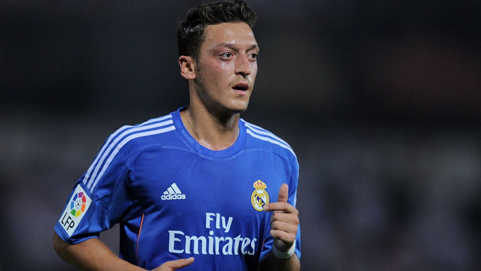 Deadline day: Arsenal 'close' to signing Real Madrid's Mesut Ozil ...