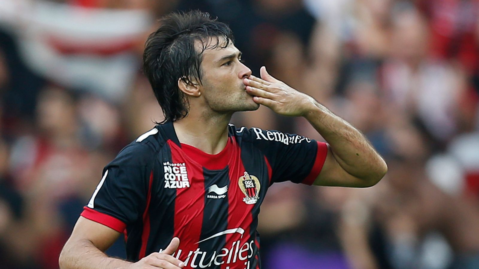 Dario Cvitanich happy with Roma interest but striker is committed to ...