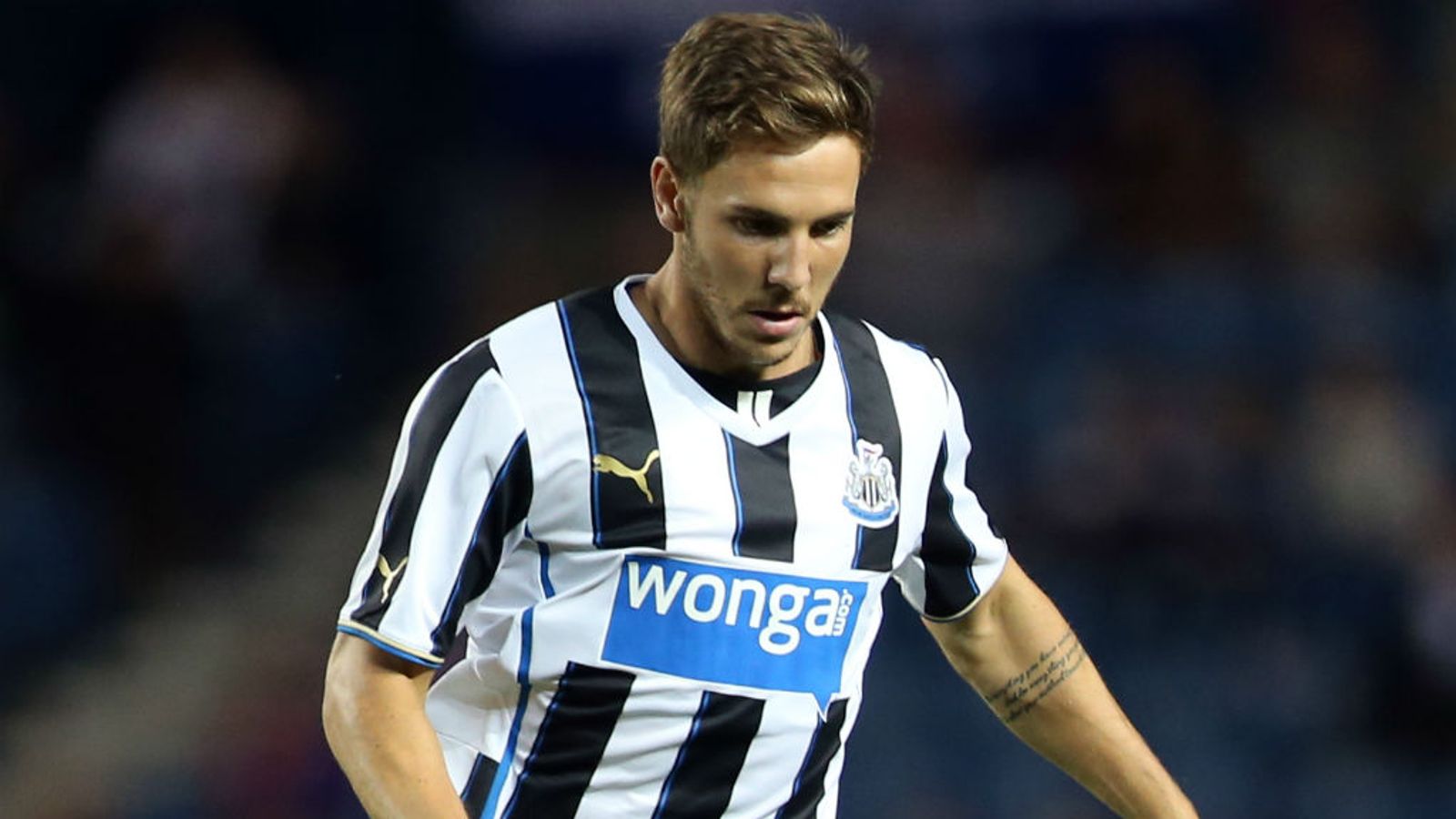 Transfer news: Blackpool sign Newcastle midfielder Dan Gosling on loan ...