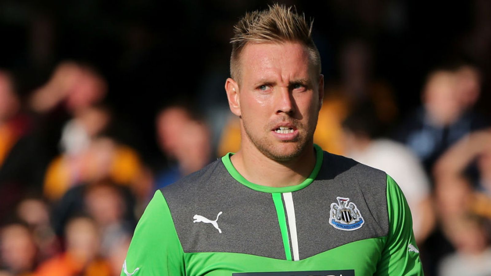 Premier League: Rob Elliot reflects on difficult afternoon for ...