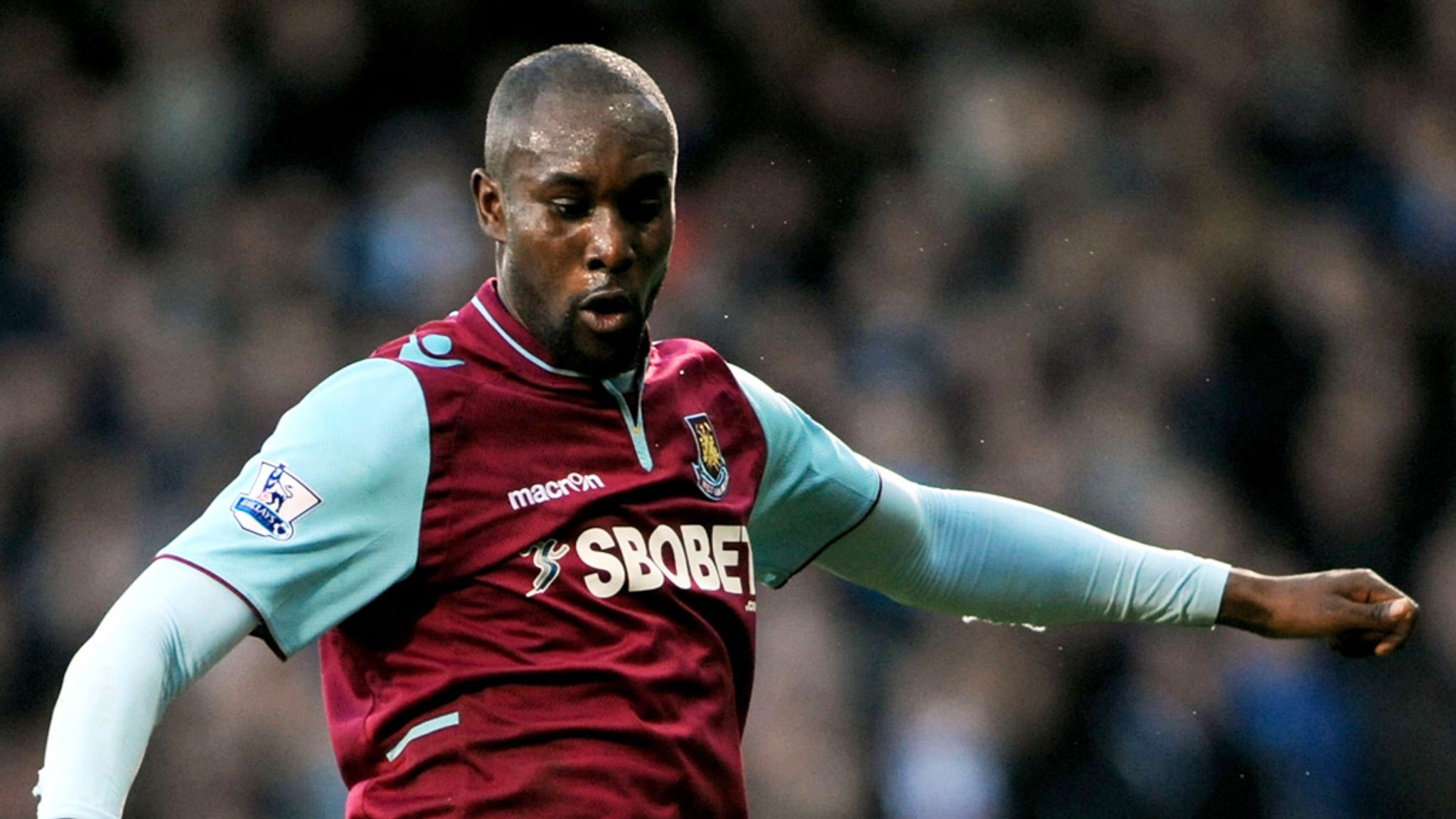Transfer News: Carlton Cole signs three-month contract with West Ham ...